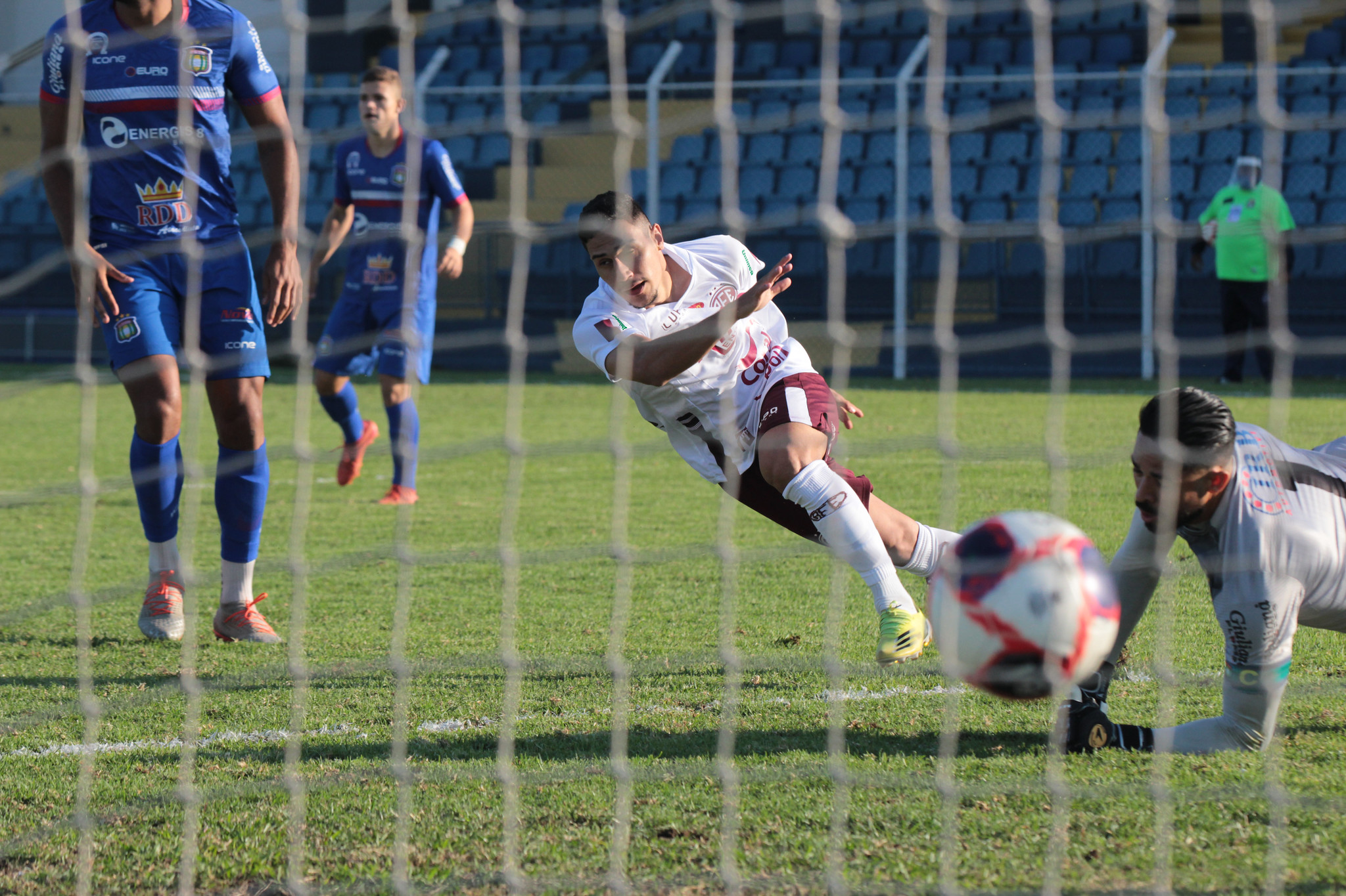 Elano Blumer fala sobre a utilização de jogadores da base da ...