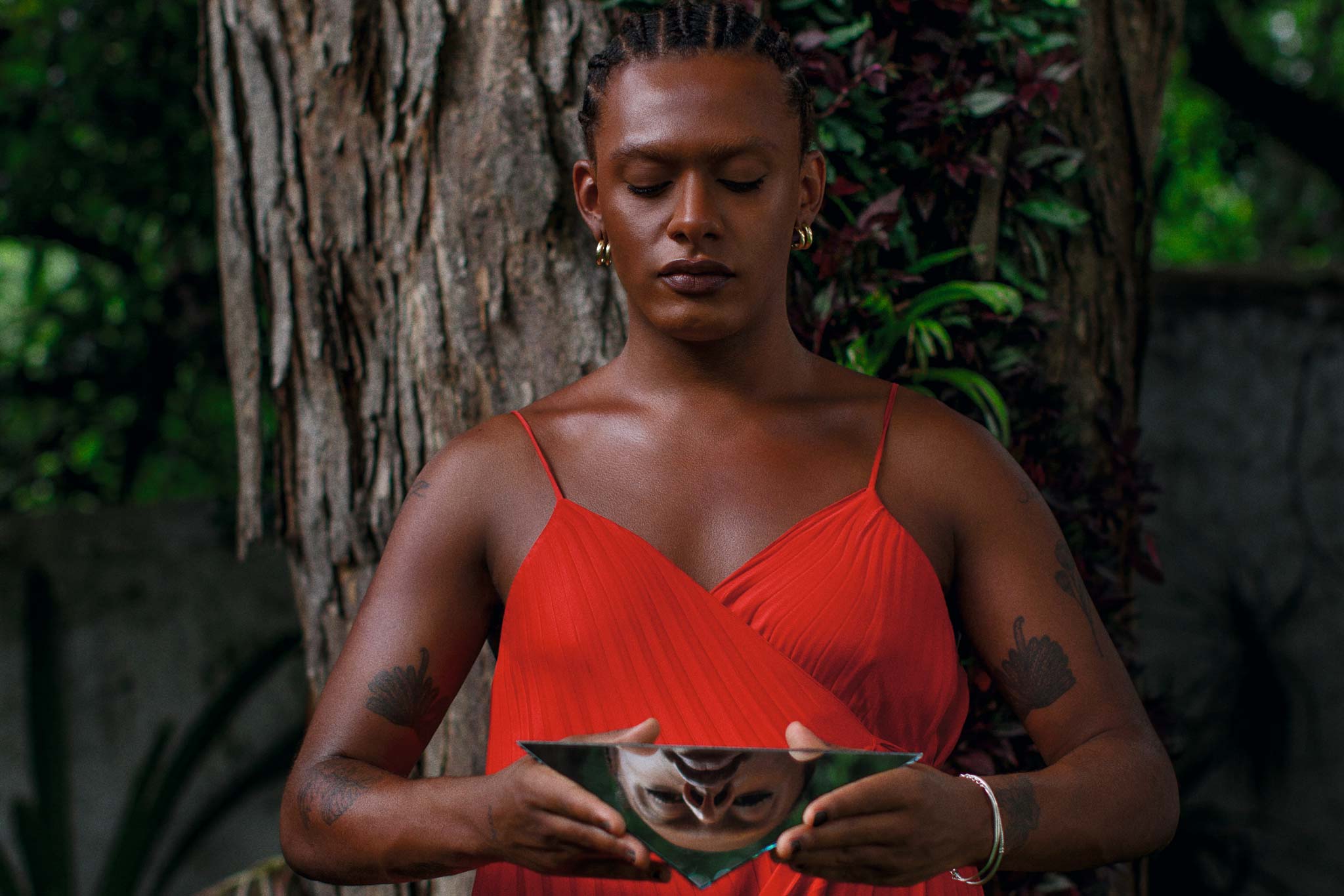 Liniker revela o título do seu primeiro álbum solo; Milton Nascimento ...