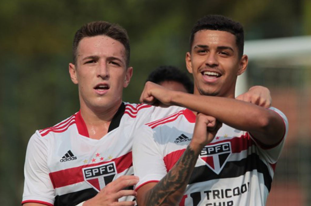 Talles Wander faz 3, São Paulo goleia e se classifica à segunda fase da ...