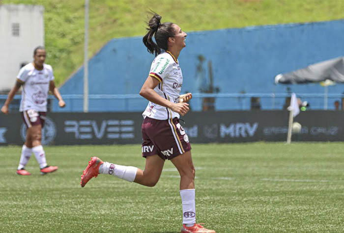 Mylena Carioca renova o seu contrato com a Ferroviária e fica até 2025 ...